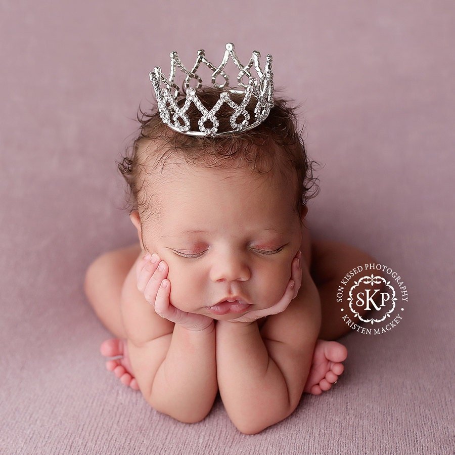 mini crown photo prop – Cheerful Lane